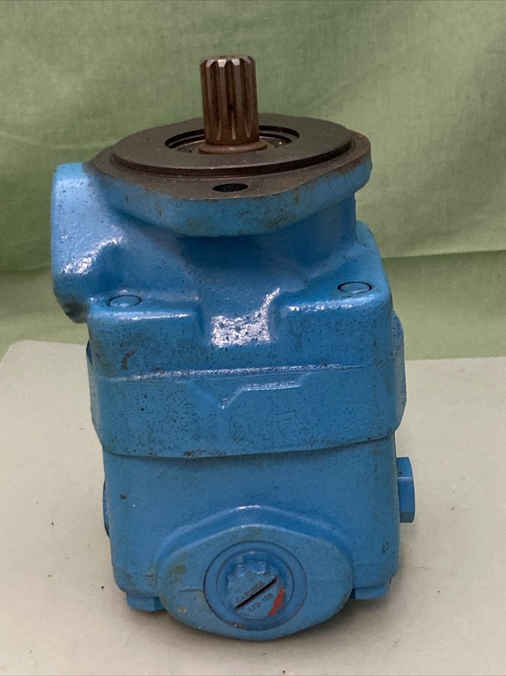 NEW GENUINE VICKERS V20F 1P11P 38D 6H 22 POWER STEERING PUMP | eBay