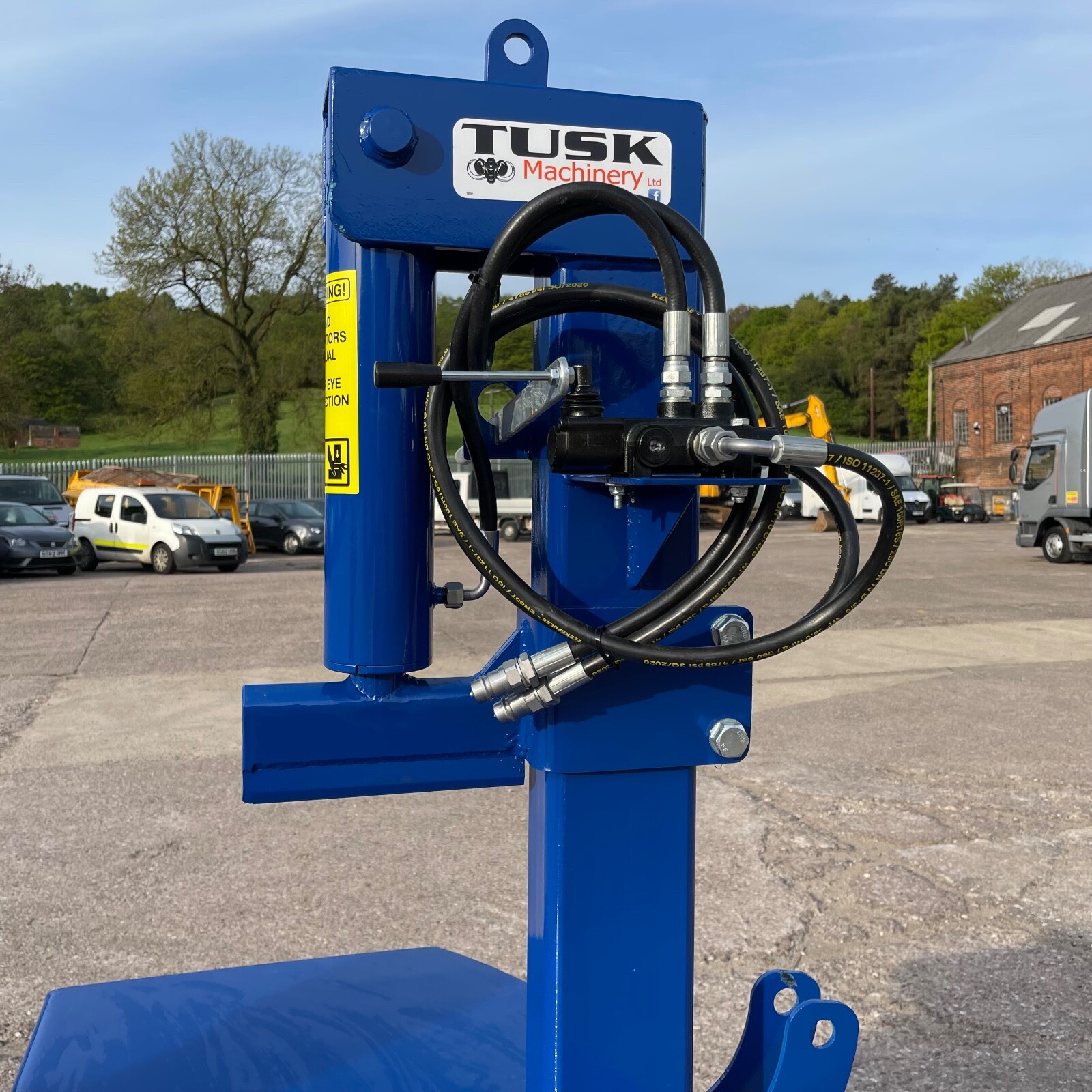 Tractor Mounted Hydraulic Log Splitter NEW 14L – Painted - Tusk ...