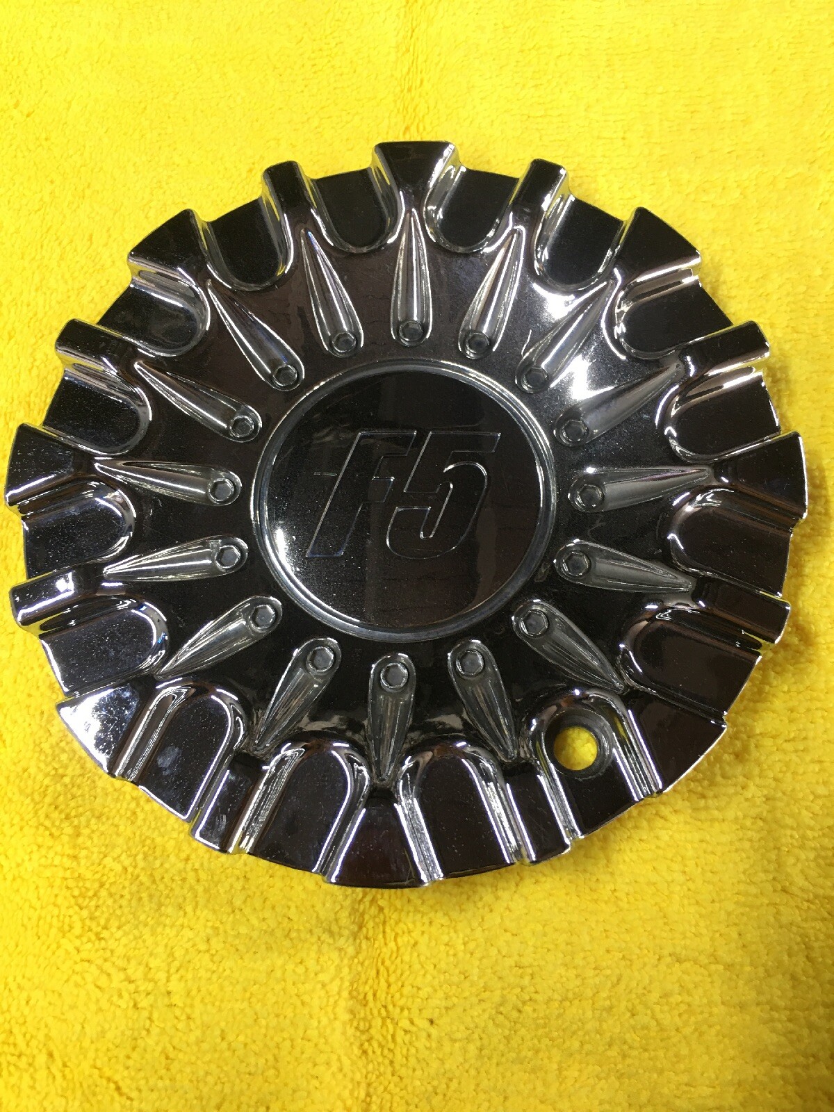 (1) F5 Wheel Chrome Center Cap CF57501 LG0601-28 | eBay