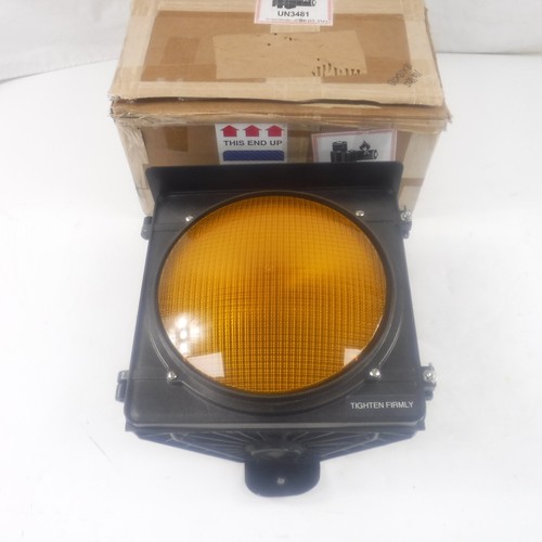 Single Beacon Leotek Traffic Light Assembly 12" Yellow Battery Powered ...