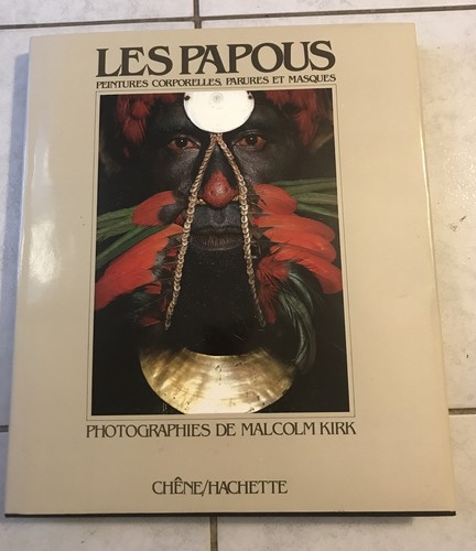 Les Papous Peintures corporelles parures et masques TRIBAL MASK Malcolm ...