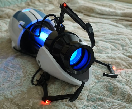 Portal 2 Portal Gun Atlas Ver. Aperture Science Handheld Device NECA ...