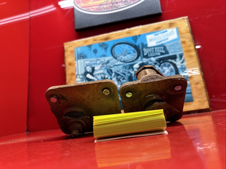 73-87 4wd Chevy K10 K30 Squarebody Front Leaf Spring Hanger Mount ...