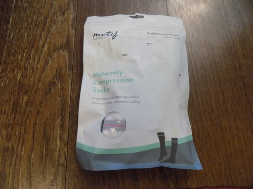 MOTIF Medical Maternity Compression Socks Sz L 20-30 mmHg White Gray ...