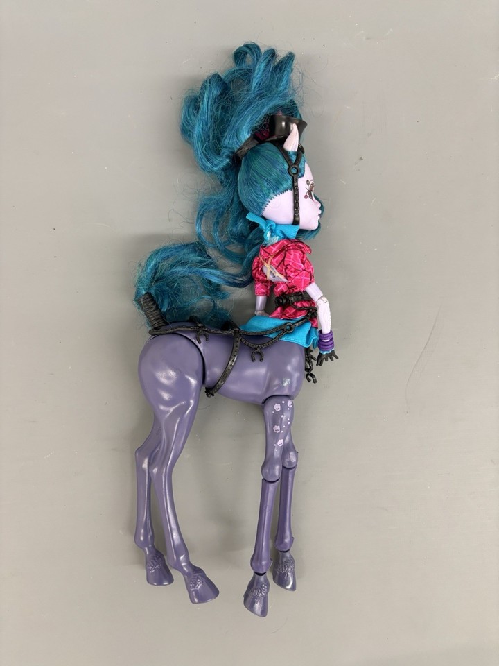 Monster High Avea Trotter - Freaky Fusion Centaur Figure Doll Toy READ ...