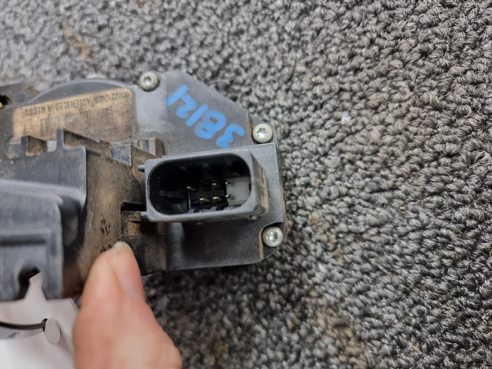 HOLDEN COMMODORE LOCK MECHANISM RIGHT FRONT DOOR LOCK, VE, SEDAN, 05/07 ...