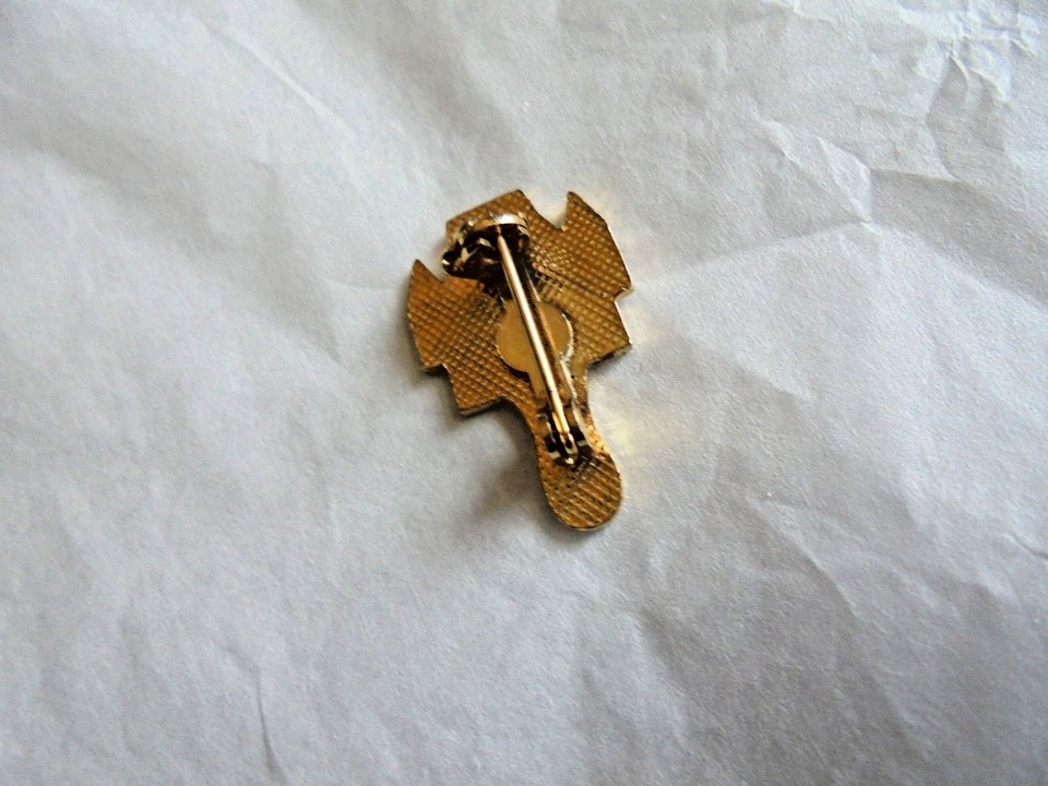 Cool Vintage Cellar Champ Upside Down Bowling Pin Bowler Award Lapel ...