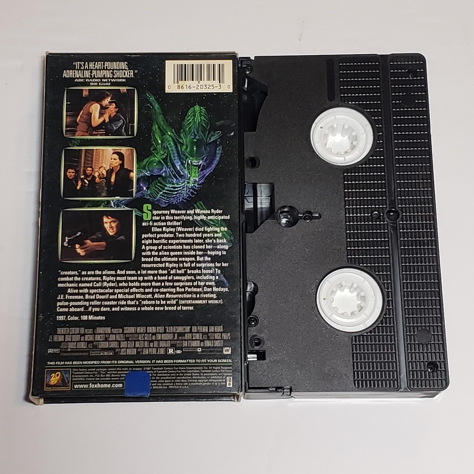 Alien Resurrection (VHS, 1997) Sigourney Weaver, Winona Ryder Combined ...