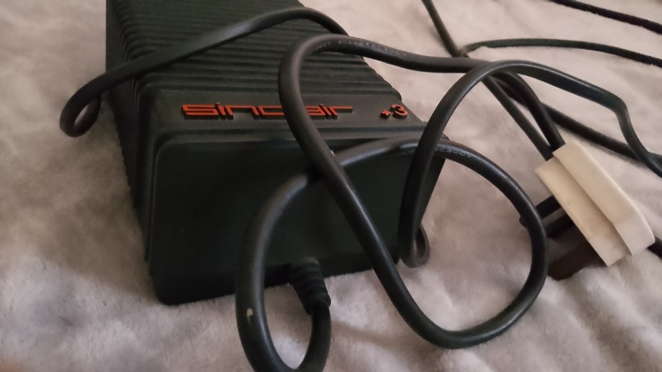 SINCLAIR ZX Spectrum +2 128K Machine and Battery Pack Unit +3 COMPUTER ...