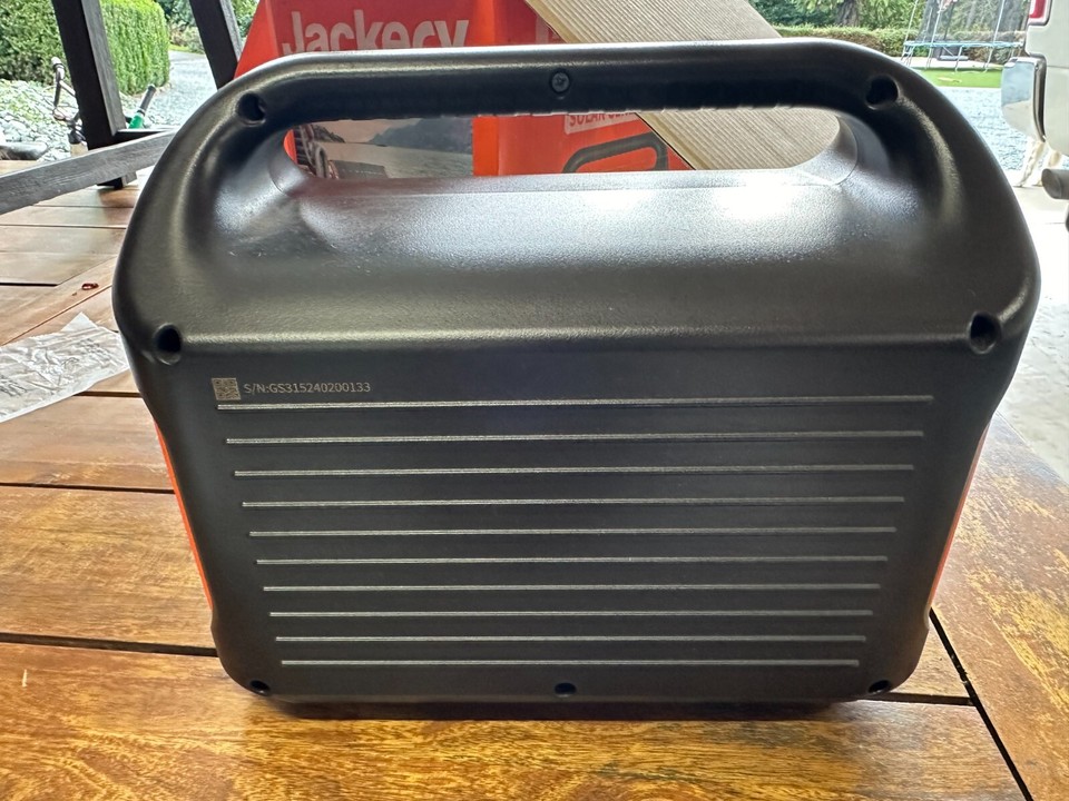 Jackery Explorer 500 500W 518Wh 110V Portable Power Station Brown Box ...