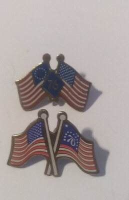 2 VINTAGE US AMERICAN FLAG 76 Bicentennial 2 Flags Tie Lapel Hat Pin ...