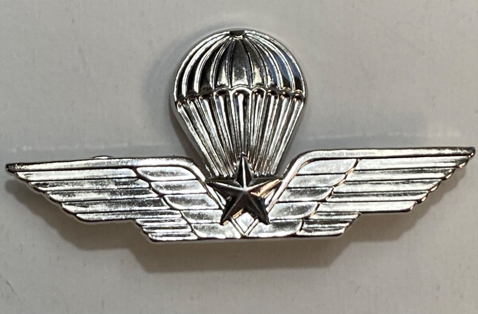 Parachute Badge for sale | Only 4 left at -65%