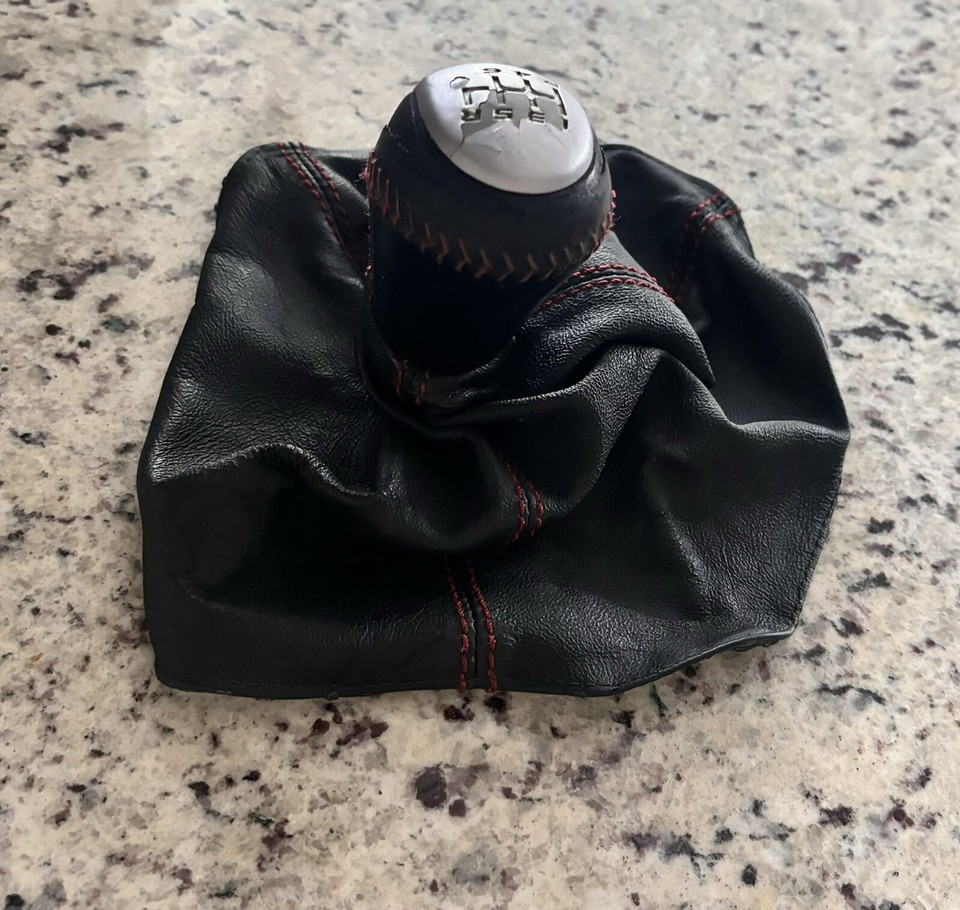 04-06 Pontiac GTO 6 Speed Manual T56 Shifter Shift Knob Red Stitch w ...