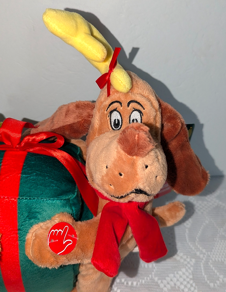 The Grinch and Max Animated Plush Walking How The Grinch Stole ...