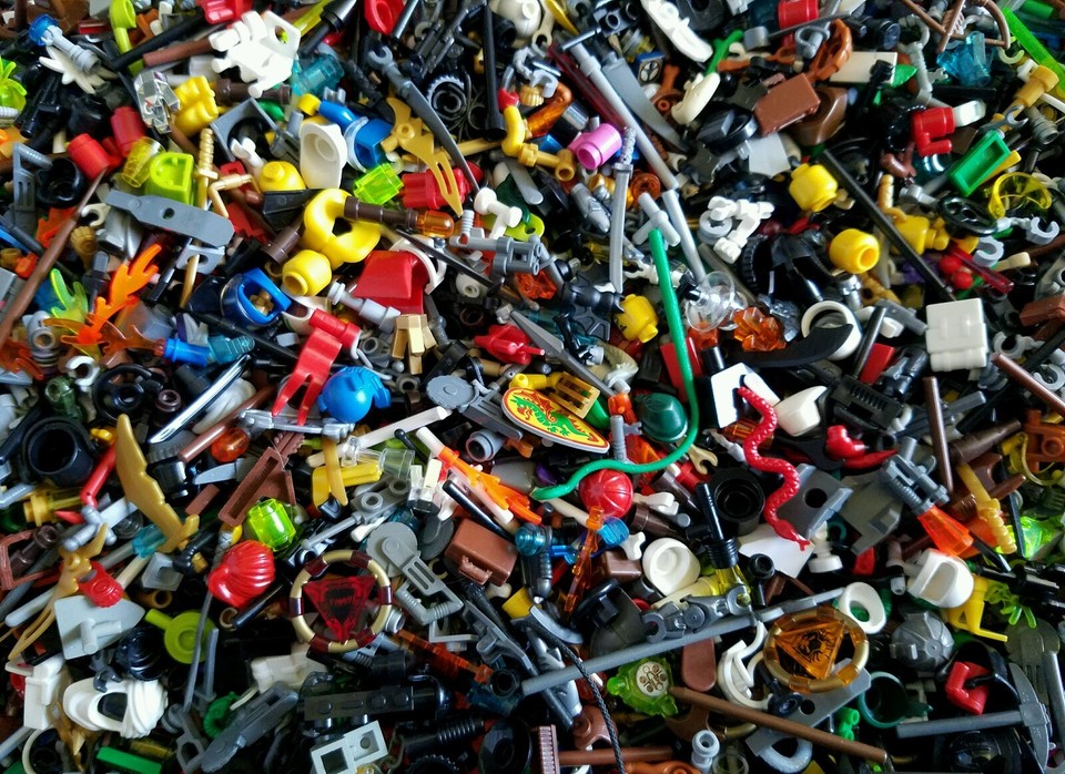 LEGO® Minifigure Accessories LOT x 50 Random Weapons Tools City town ...