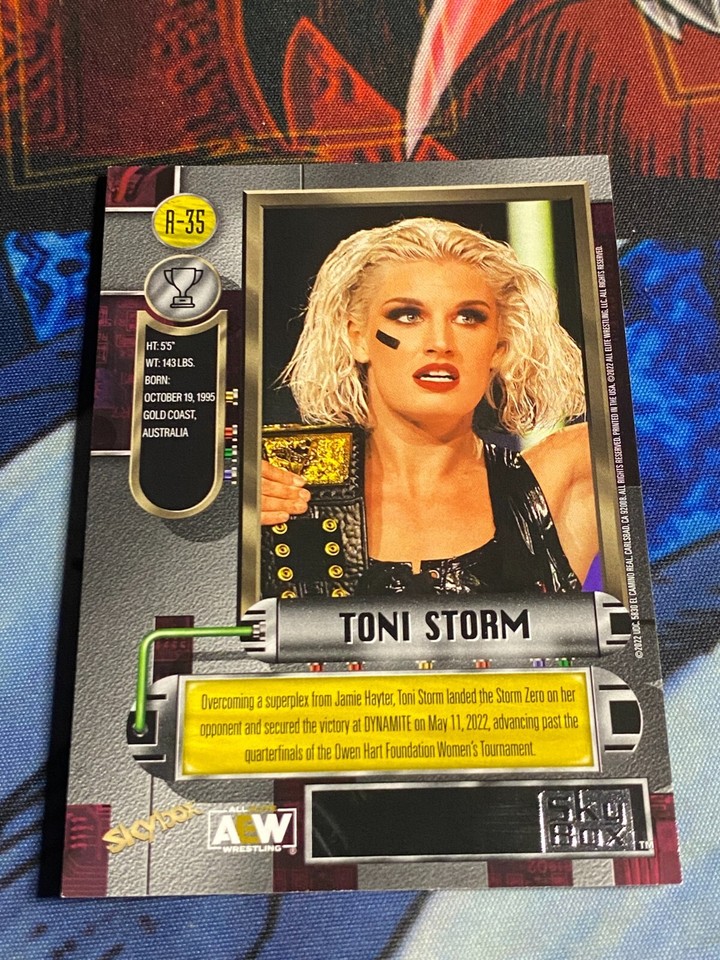 2022 TONI STORM FOIL HOLO RETRO R-35 METAL UNIVERSE WRESTLING CARD AEW ...