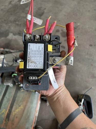 FREIGHTLINER POWER DISTRIBUTION BOX AUX PNDB WITHOUT C/O SW A06 73962 ...