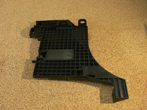 GENUINE LAND ROVER HEADLAMP MOUNTING PLATE RANGE ROVER EVOQUE RH ...