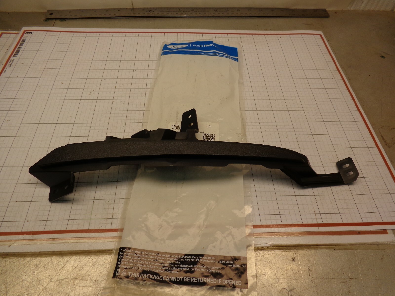 FORD FA1Z-17B814-AA Front Grille Grill Bumper Trim Piece RH Lincoln OEM ...