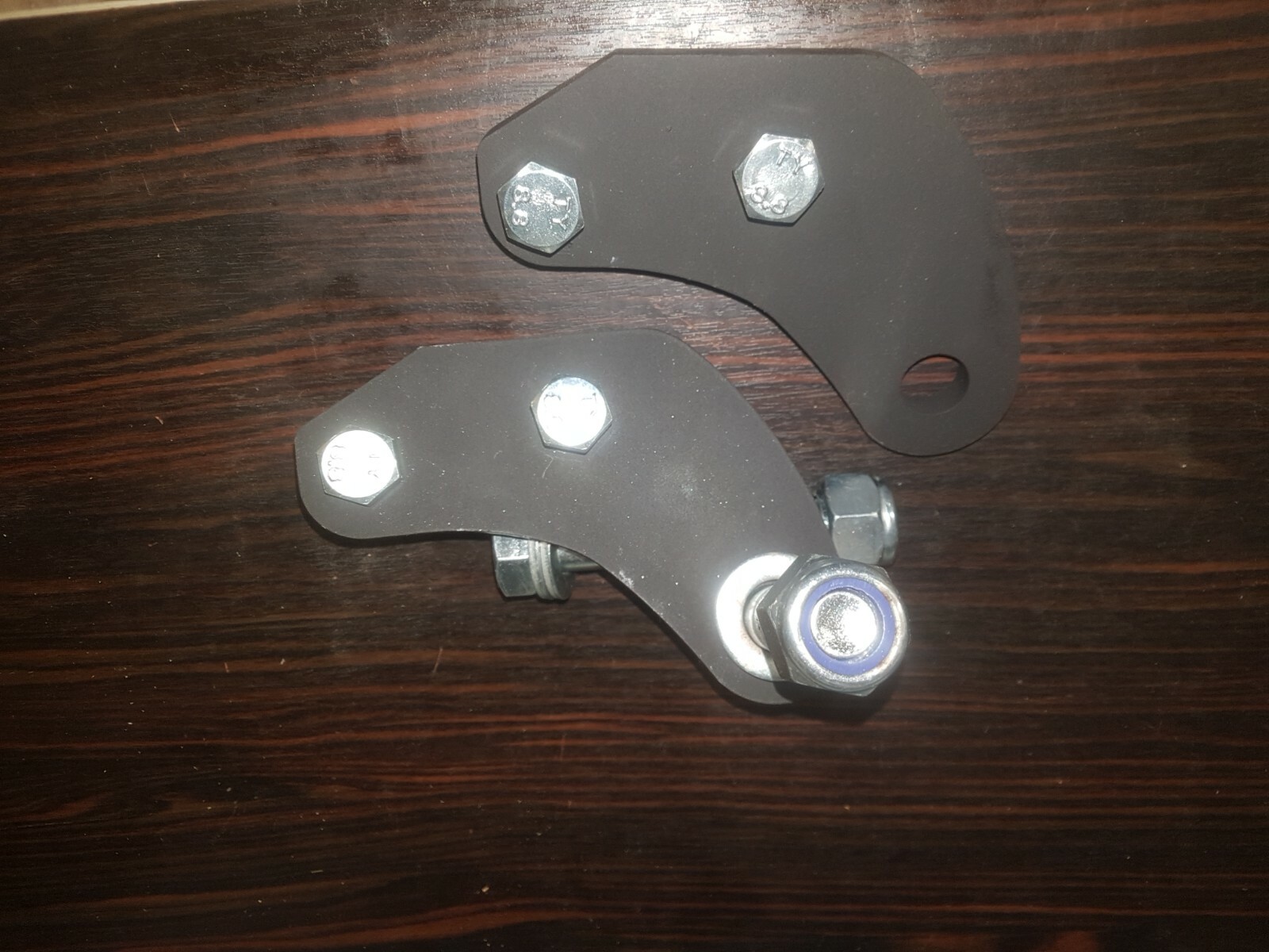 Mitsubishi L200 B40 rear shock relocation bracket/extended lower shock ...