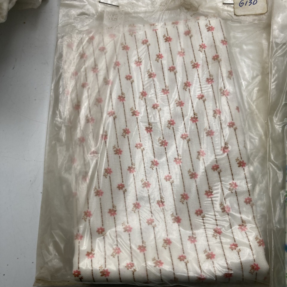 Dollhouse Concord Miniatures Fabric/ Linen Lot Of 19. NEW!! And 2 More ...