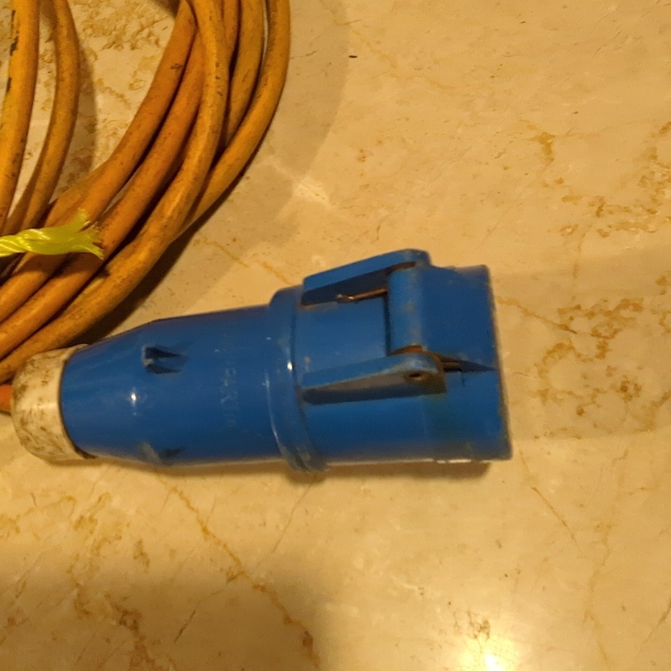 10M Extension Lead - Heavy Duty Caravan Hook Up Cable 16 Amp Cable 240V ...