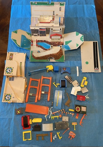 Micro Machines Super City Red Toolbox Playset 1988 VTG Galoob LOT W ...