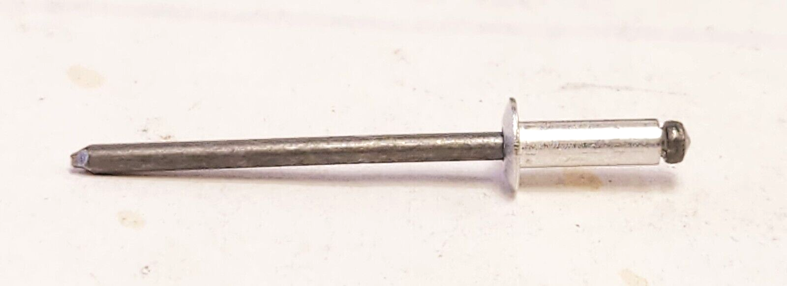 RIVET 3/16" to 1/4" GRIP RANGE 1/8" STEEL MANDREL #AD44BS ALUMINUM BODY ...