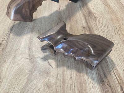 Griffschalen Griffe aus Nussbaumholz für Zoraki HP01 Webley Alecto | eBay
