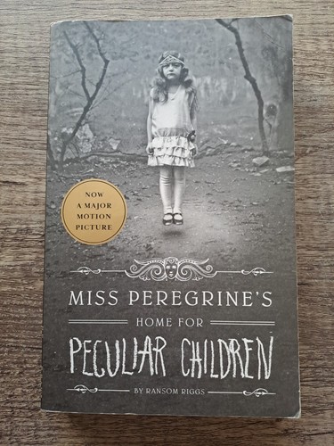 Miss Peregrine's Home for Peculiar Children by Ransom Riggs (Paperback ...
