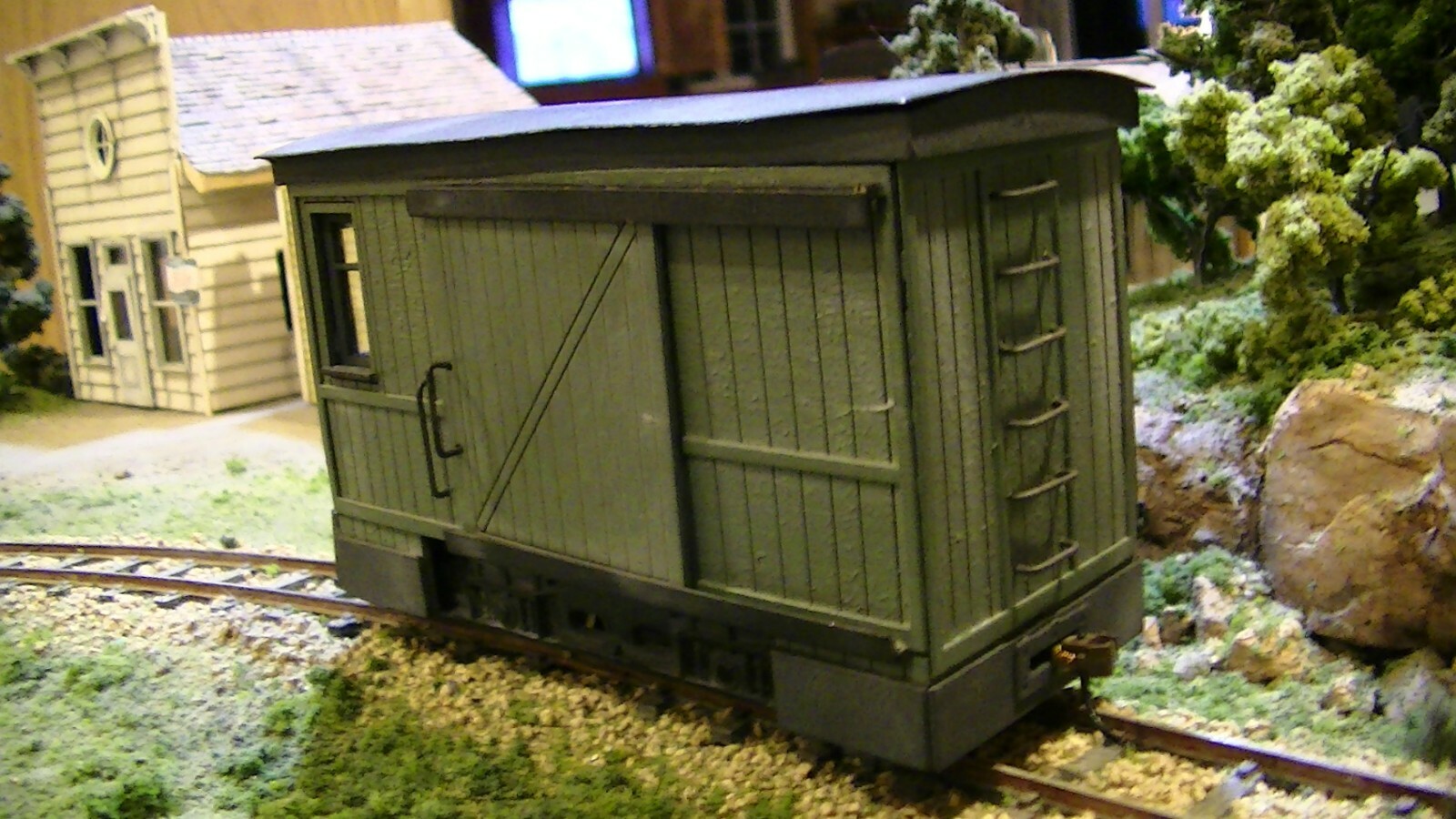 ON30 , FREIGHT BOX CAB KIT ,NEEDS MODEL POWER HO PLYMOUTH DONOR TO RUN ...