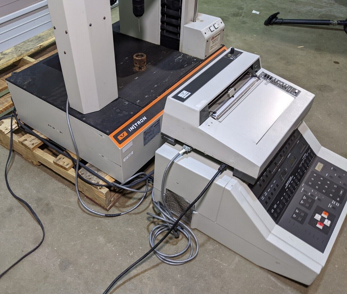 Instron 4201 Tensile Tester, Controller, Printer, 2518-807 100N Static ...