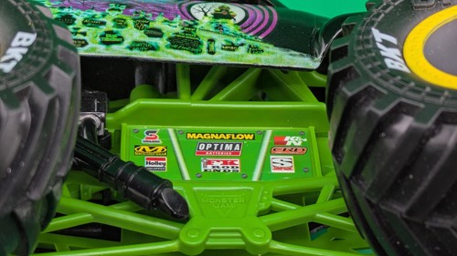 Grave Digger Bad To The Bone Black 1:24 Scale Monster Jam Monster Truck ...