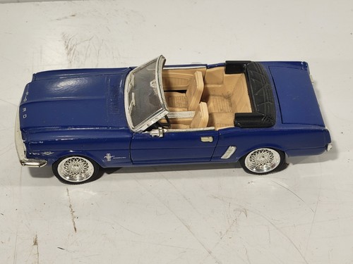 1964 1/2 FORD MUSTANG Convertible - 1:24 Scale Diecast Collectible # ...