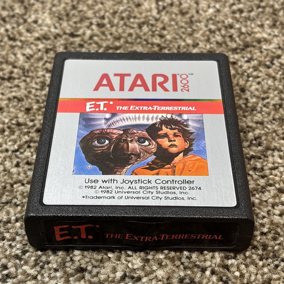 Atari E.T. The Extra-Terrestrial Video Game 1982 Atari 2600 Box ...