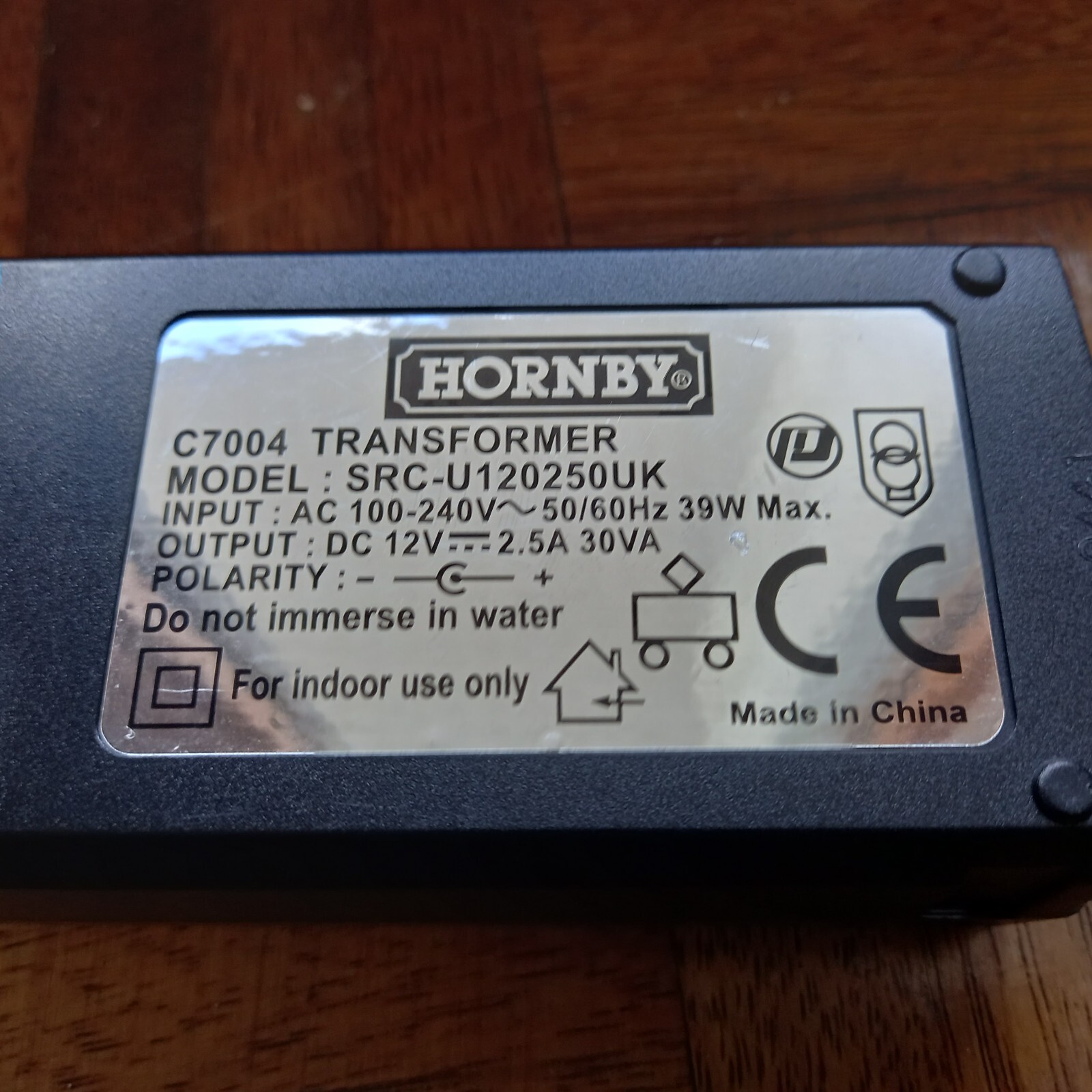 Scalextric C7004 Digital Mains Power Supply Unit - 12V 2.5 Amp ...