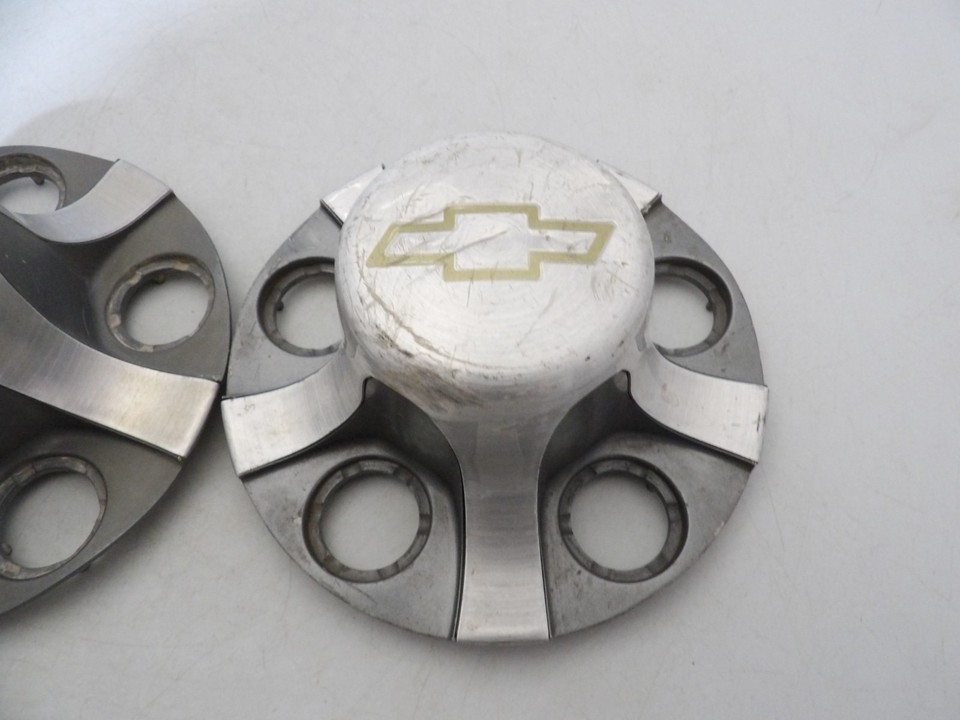 Pair of 1994 1995 1997 1998 1999 - 2005 Chevy Blazer, S-10 truck center ...