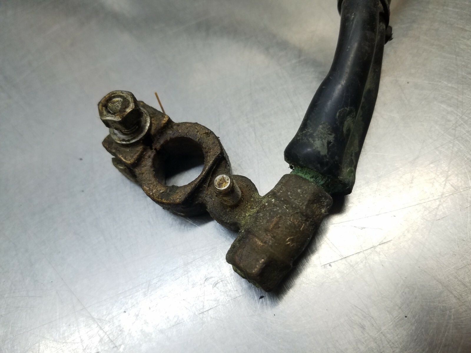 OEM VOLVO V50 04 05 06 07 08 09-12 POSITIVE BATTERY TERMINAL CONNECTOR ...