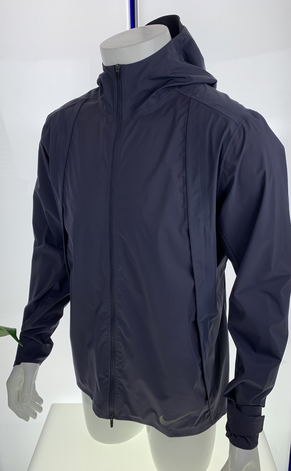 Nike Zonal AeroShield Running Jacket - LARGE - NEW - 928481-081 Triple ...