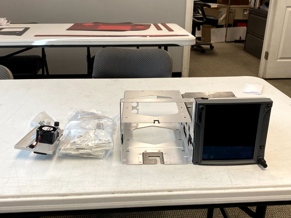 Grey GTN 750 Serviceable with a serviceable 8130 tag P/N:011-02282-50 ...