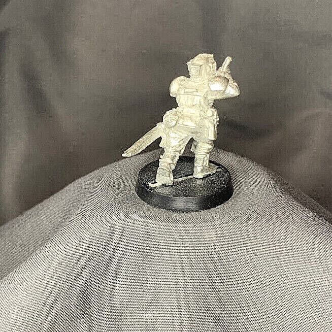 Warhammer 40k Imperial Guard Cadian Flag Bearer OOP Metal | eBay