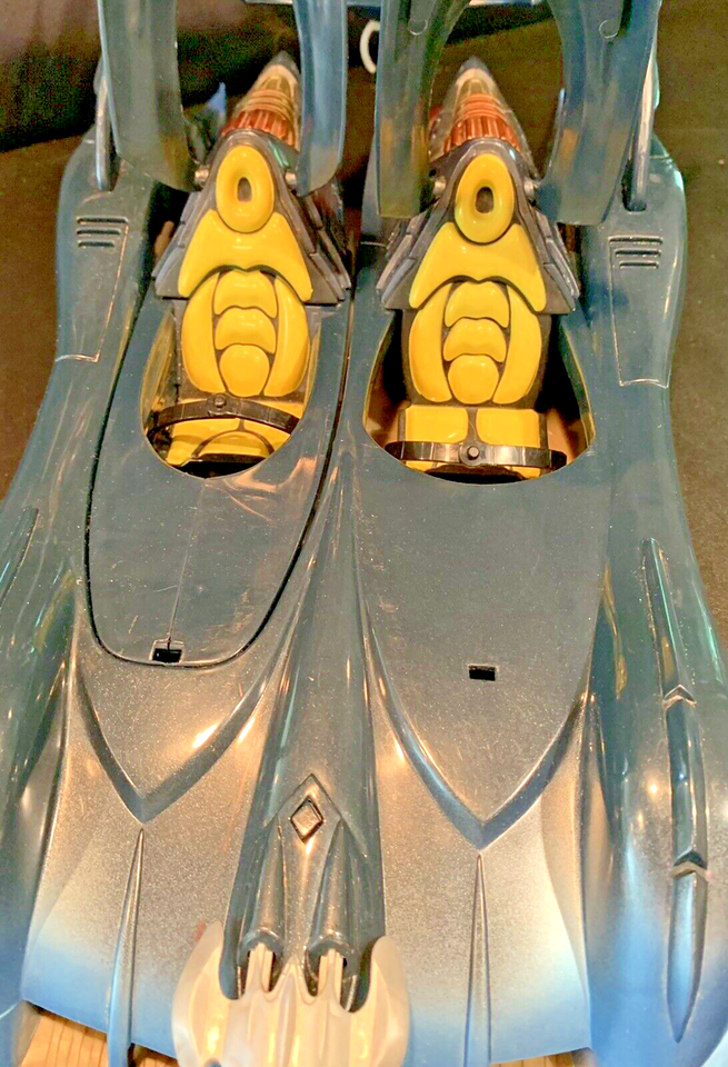 Mattel DC Batman 2-in-1 Batmobile & Robin Motorcycle w/ Bonus Action ...