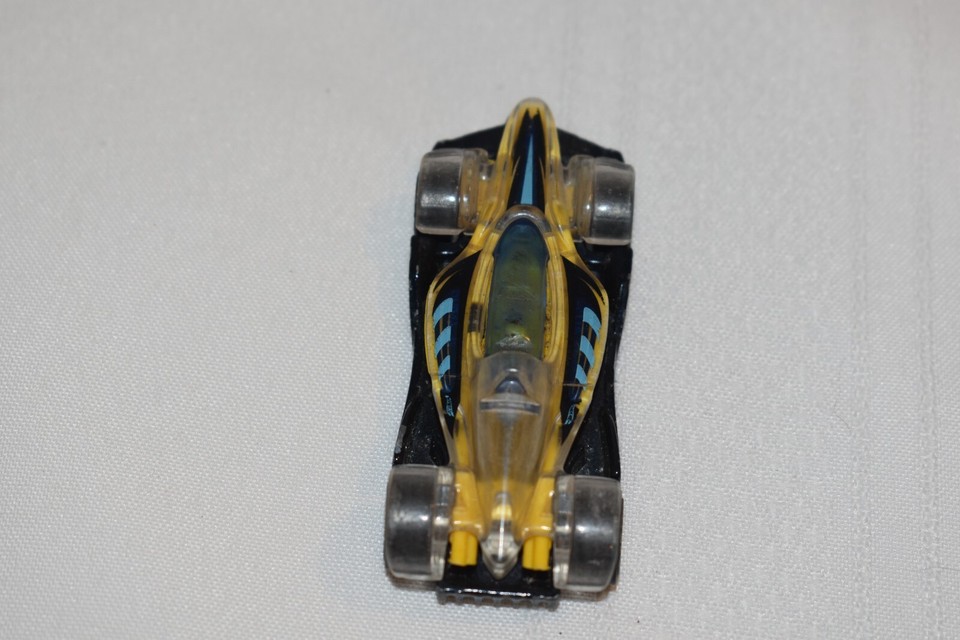 Hot Wheels Yellow Plastic Race Car Made in Thailand R0937 H34 | eBay