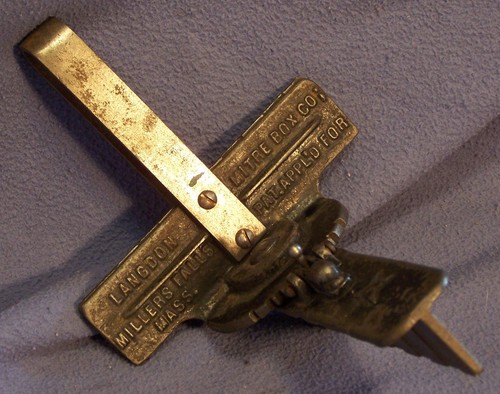 LANGDON MITRE BOX CO Star logo PAT APLL'D FOR miter box back saw ...