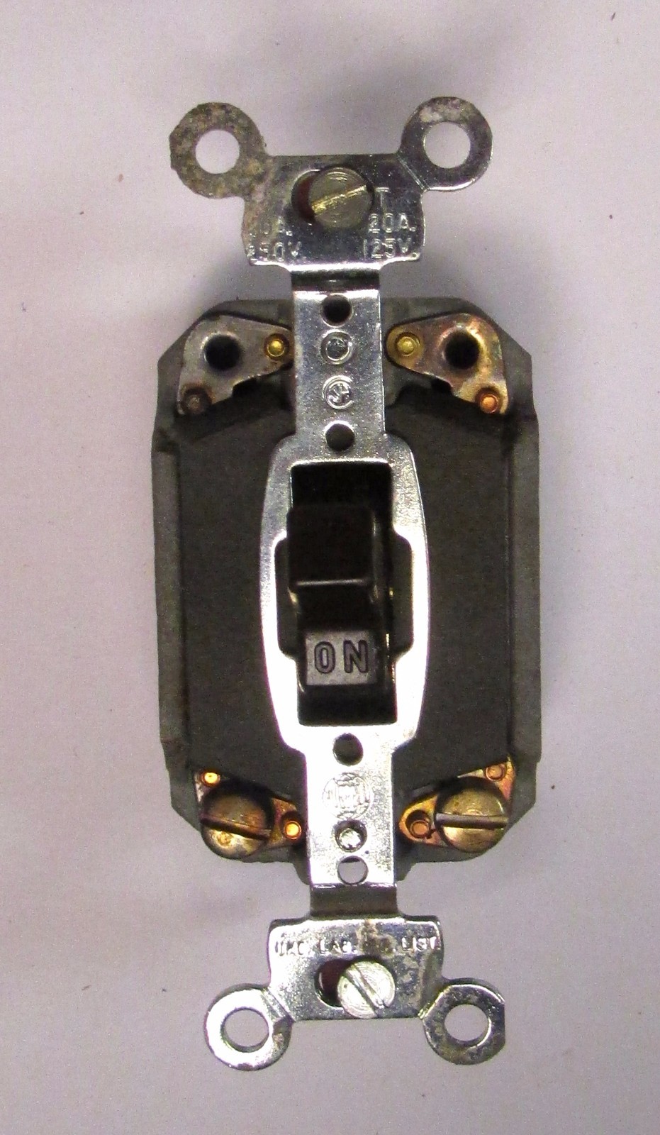 HUBBELL Flush Toggle Switch 20 Amp 125-250 V Single Pole 8941 | eBay