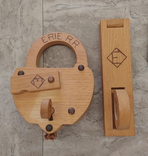 Large wood padlock Wooden Lock With Key Works And Music Box Great Gift ...