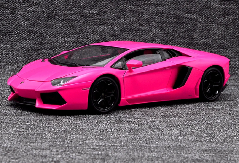 Lamborghini Aventador Pink