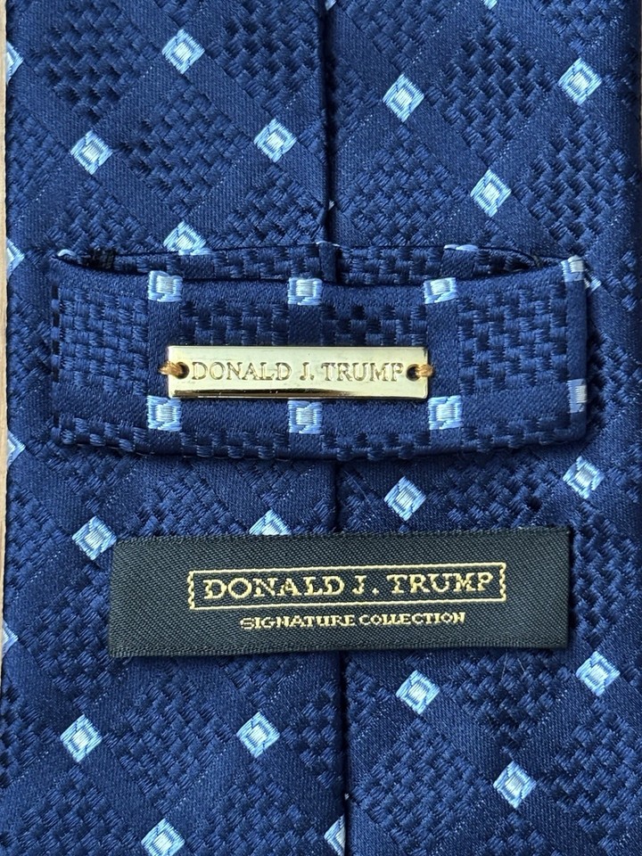DONALD J TRUMP Signature Collection 100% Silk Tie Men’s Blue Diamond ...
