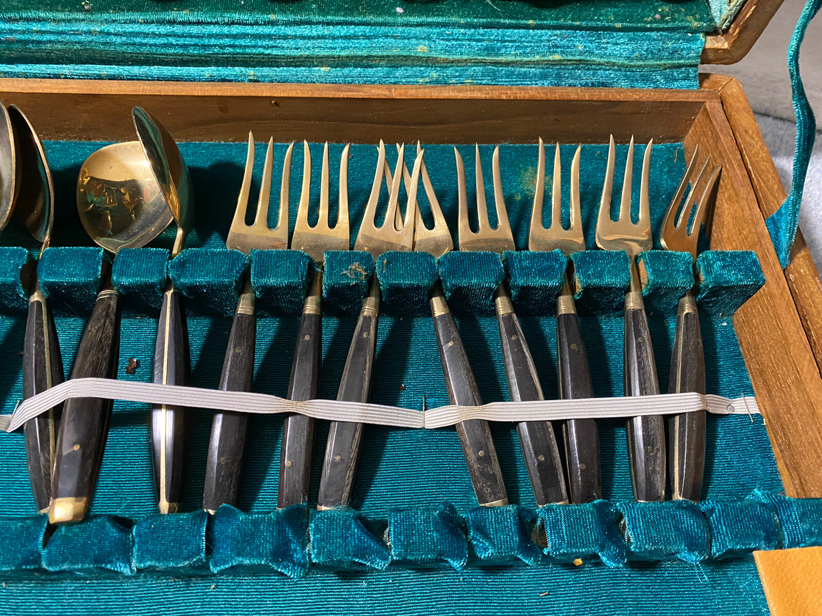 Vintage Bronze Flatware 144 Piece Set James Quality Jewelers Thailand ...