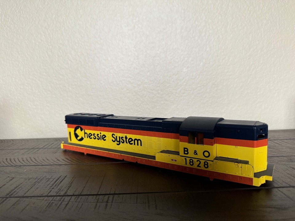 Sunset Models 3rd Rail O Scale SD-7/9 Chessie Systems Diesel Shell | eBay